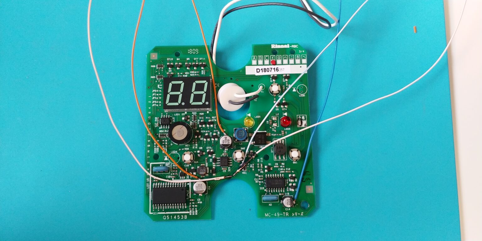 Rinnai-Control-panel-PCB-patch | Arik Yavilevich's blog